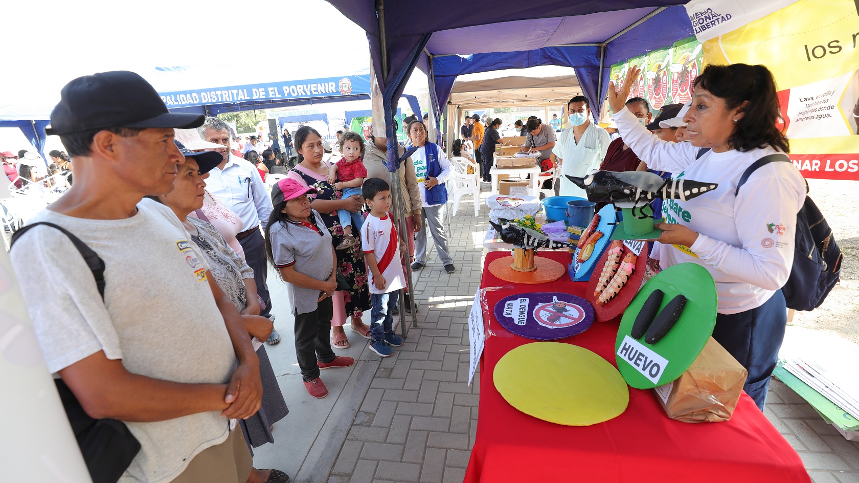 Más de 500 personas se benefician con campaña “Hazle el pare al dengue” | Radio Nacional