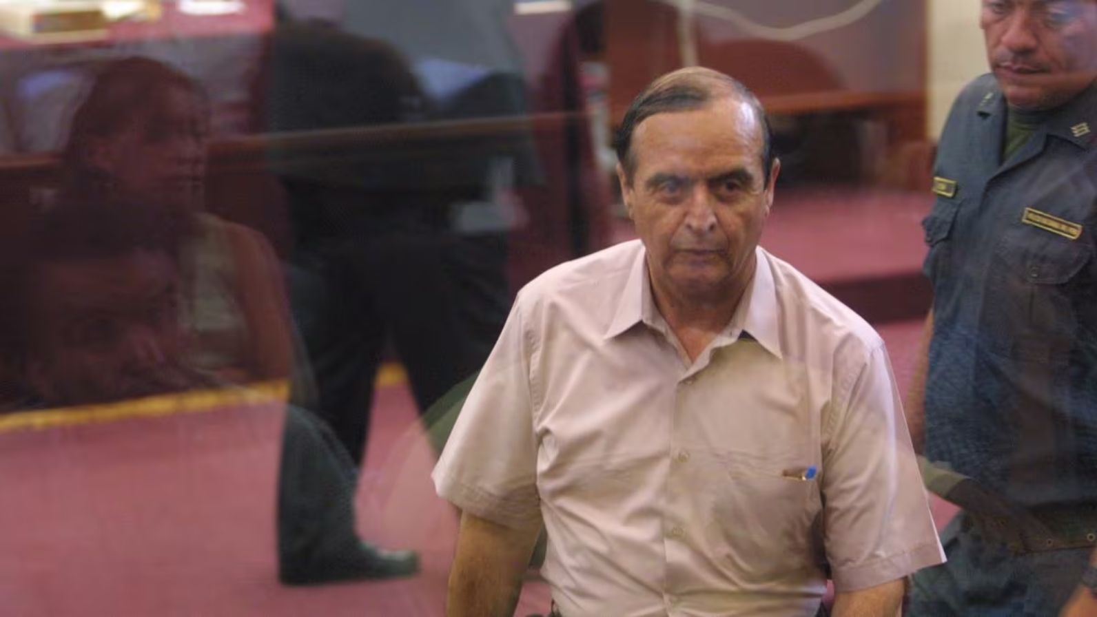 Poder Judicial absolvió a Vladimiro Montesinos por caso Leonor La Rosa ...